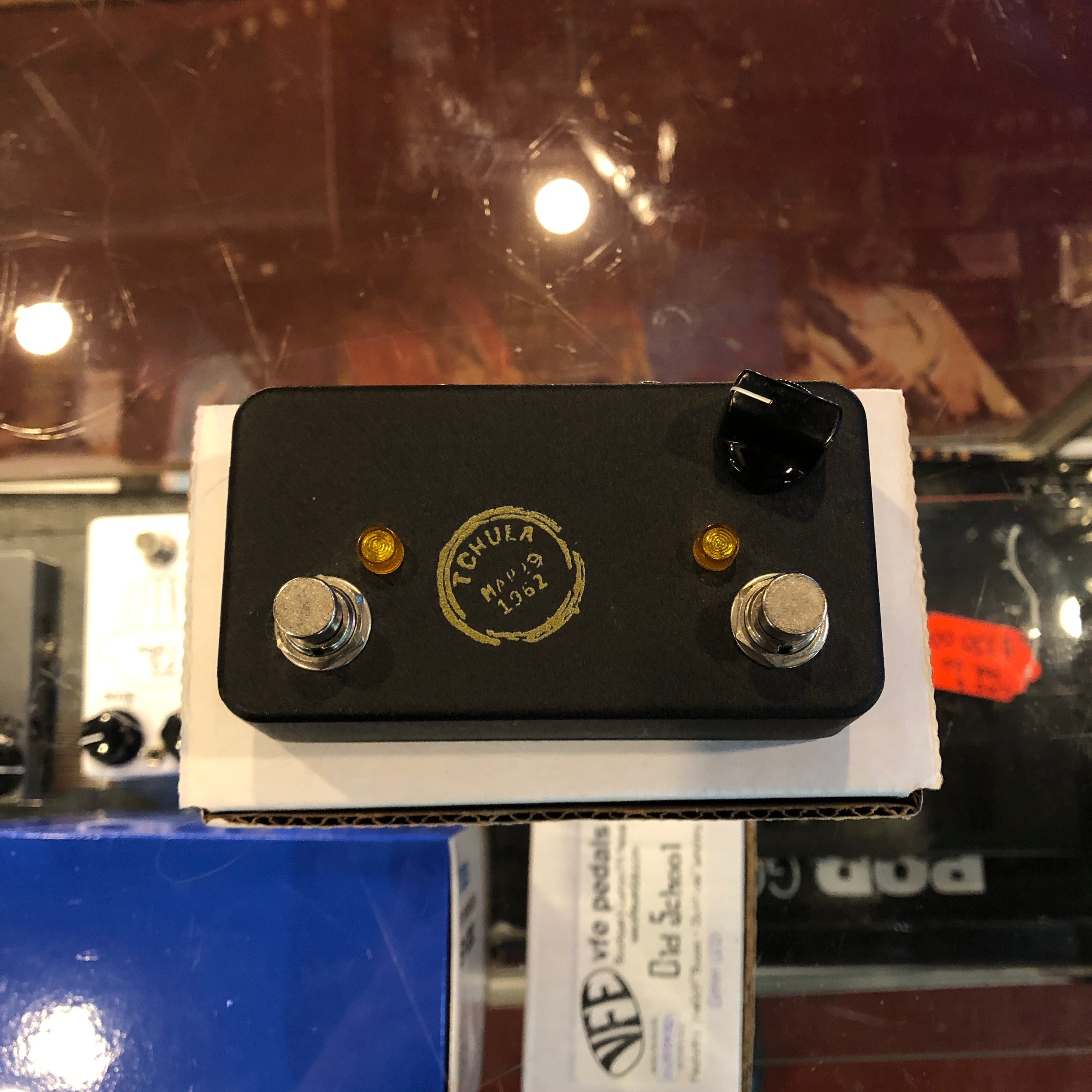 Tchula Boost Black | Big House Guitars